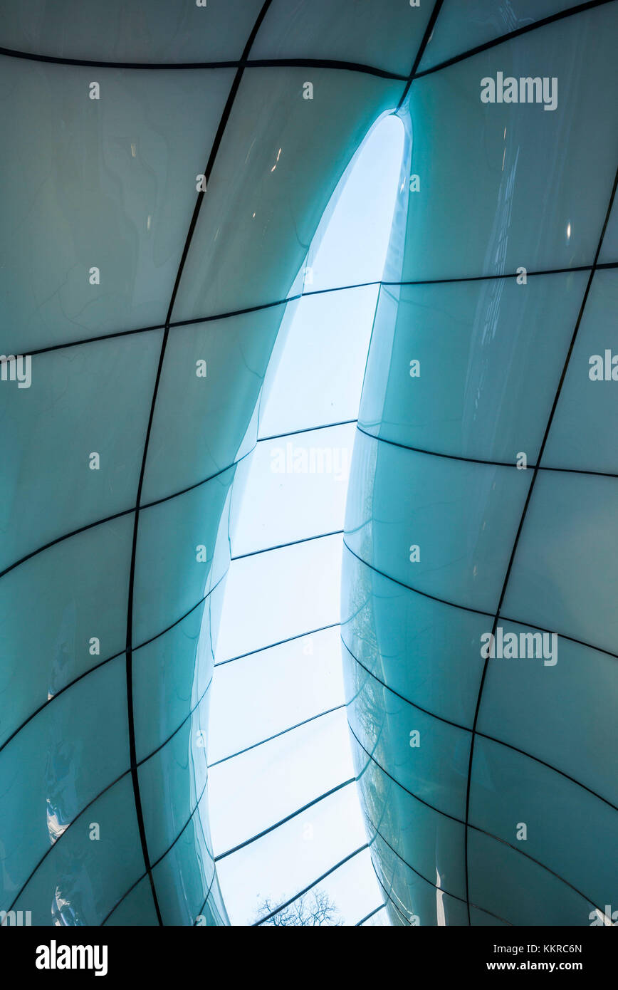 Zaha hadid hungerburg station hi-res stock photography and images - Alamy