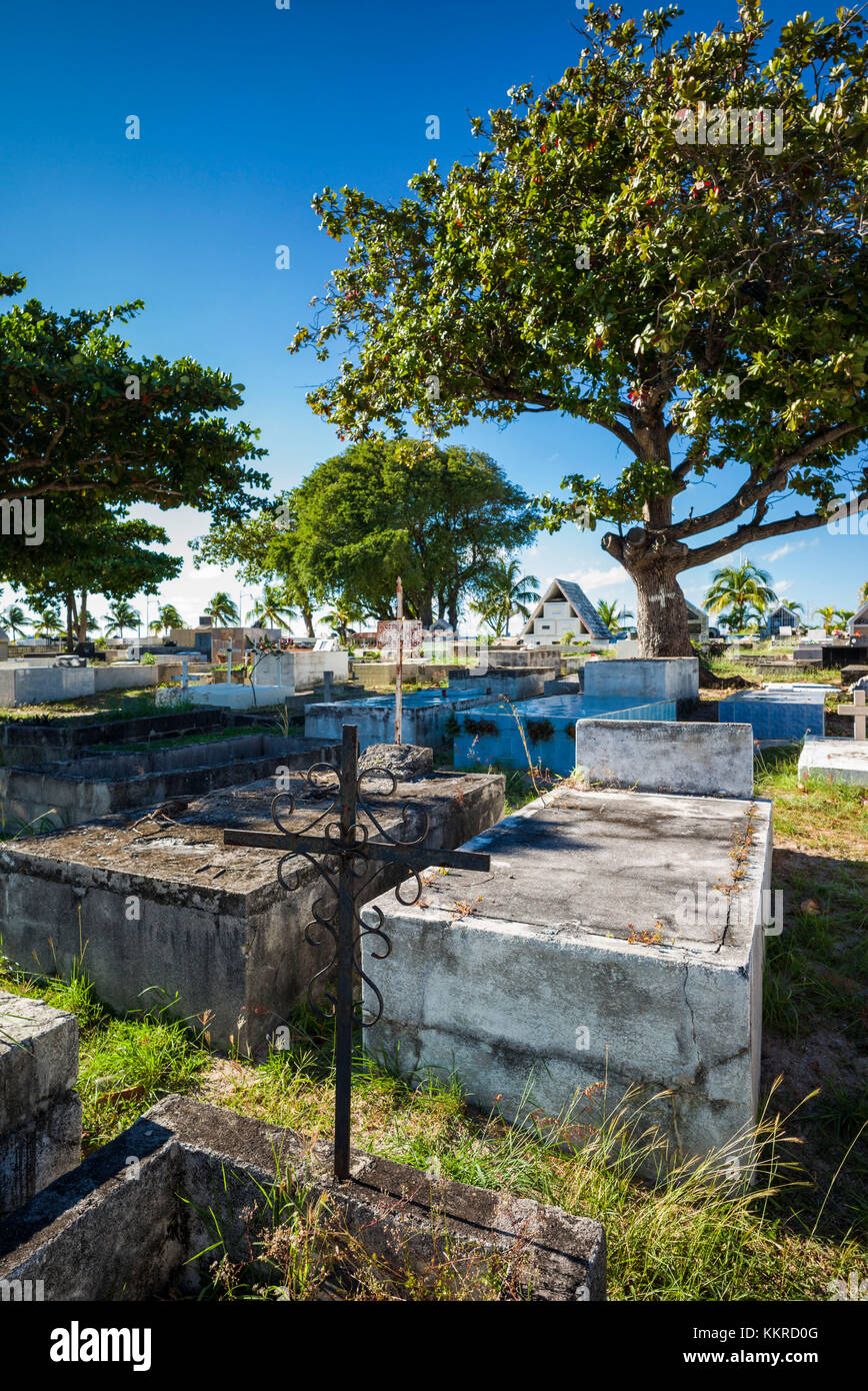 Above ground cemetery hi-res stock photography and images - Alamy