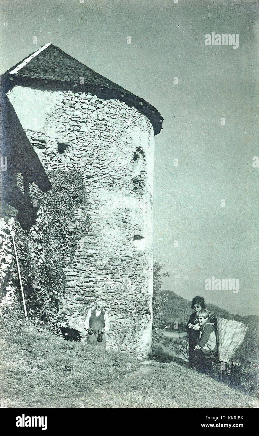 Postcard of Stopnik Castle 1920 Stock Photo - Alamy