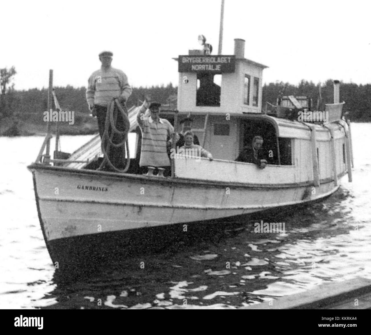 Steam sloop hi-res stock photography and images - Alamy