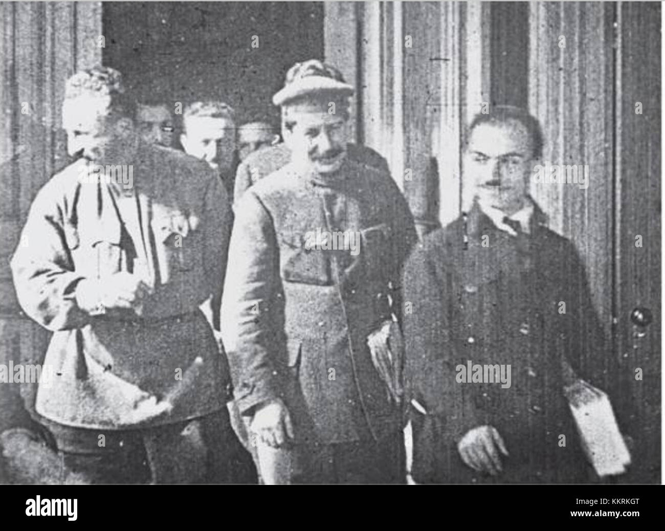 Stalin with delegates of the 12th Party Congress Stock Photo - Alamy
