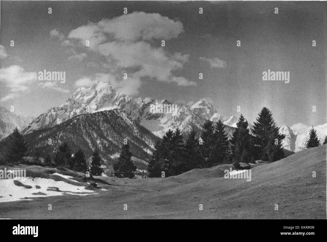 A historical photograph of the Ponca people in Mangart, featuring the ...