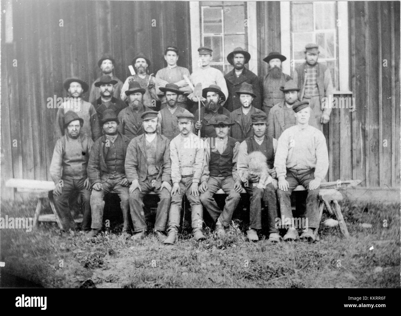 A historical photograph from 1890 depicting the Arbetslaget ...