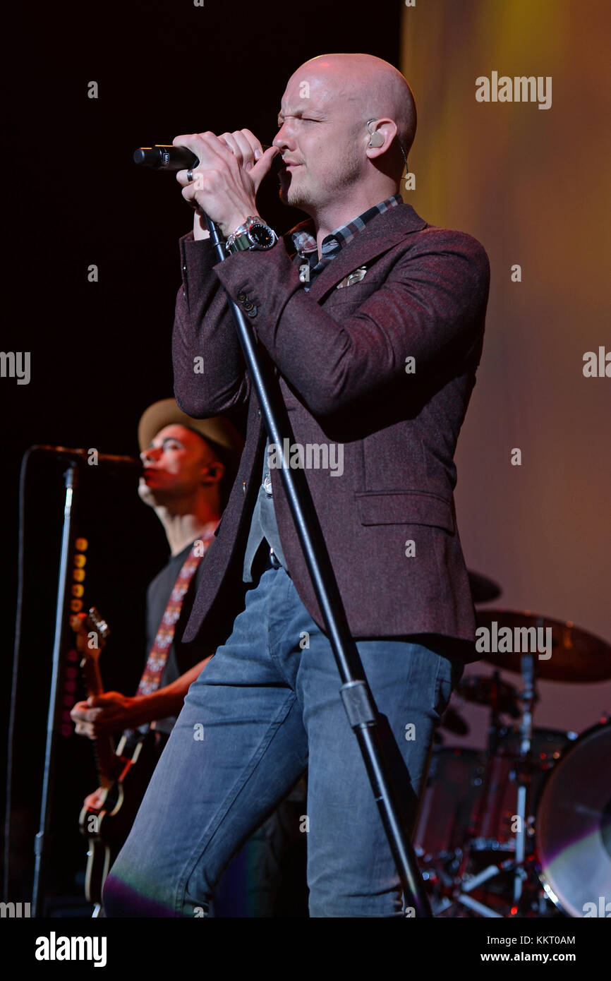 WEST PALM BEACH FL - JUNE 07: Isaac Slade of The Fray performs at the ...