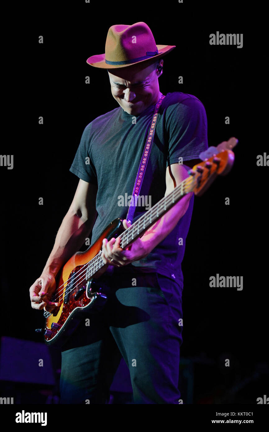 WEST PALM BEACH FL - JUNE 07: Isaac Slade of The Fray performs at the ...