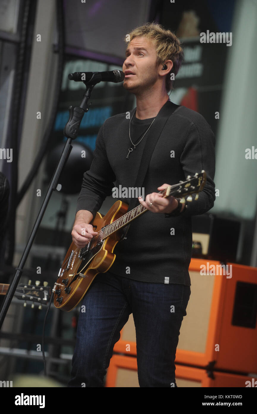 NEW YORK, NY - JUNE 05: (L-R) Musicians Steve Stout, Bryce Soderberg ...