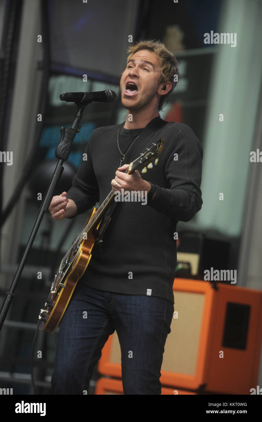 NEW YORK, NY - JUNE 05: (L-R) Musicians Steve Stout, Bryce Soderberg ...