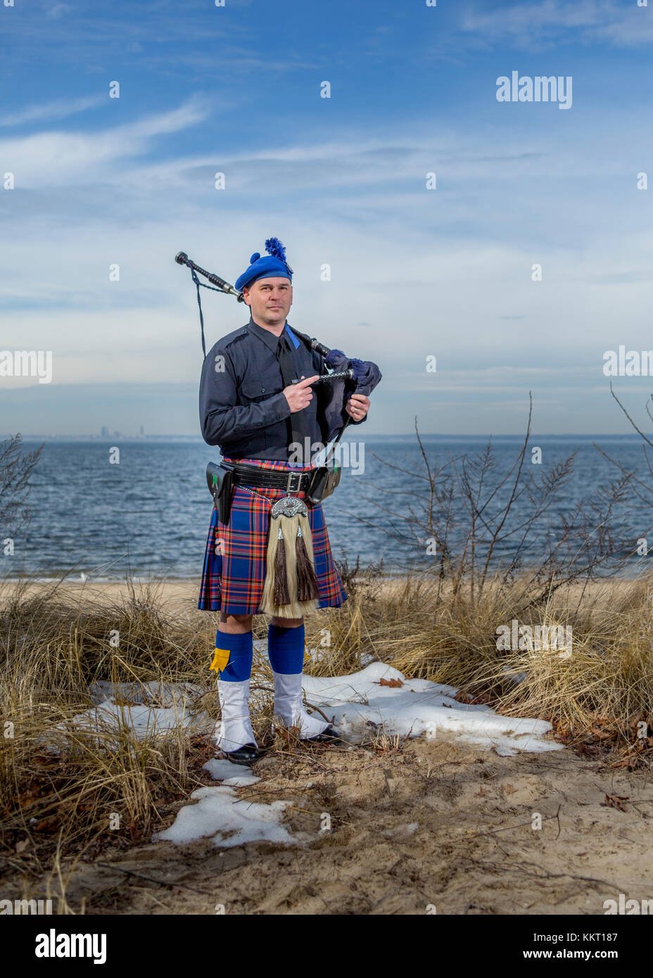 Police bagpipes hi-res stock photography and images - Alamy