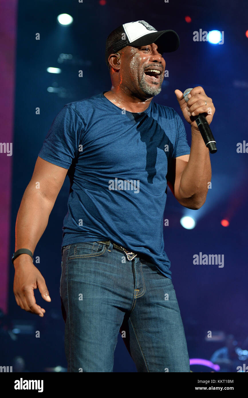 WEST PALM BEACH FL - MAY 23: Darius Rucker performs at The Coral Sky ...