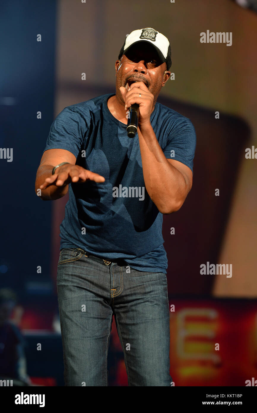 WEST PALM BEACH FL - MAY 23: Darius Rucker performs at The Coral Sky ...