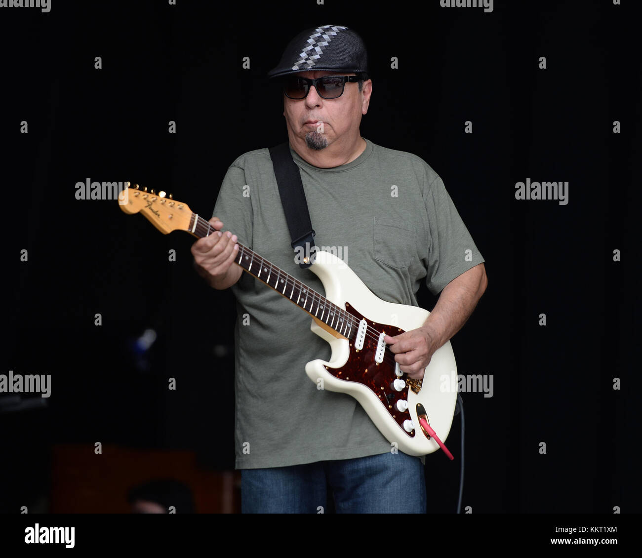 Cesar rosas of los lobos hi-res stock photography and images - Alamy