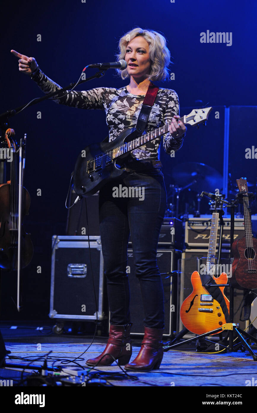 Amanda shires hi-res stock photography and images - Alamy