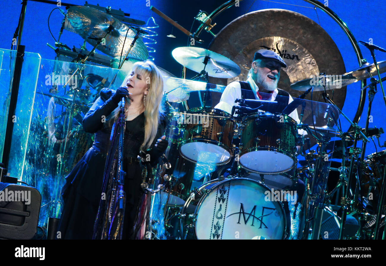 AMSTERDAM, NETHERLANDS - MAY 31: Fleetwood Mac performs at The Ziggo ...