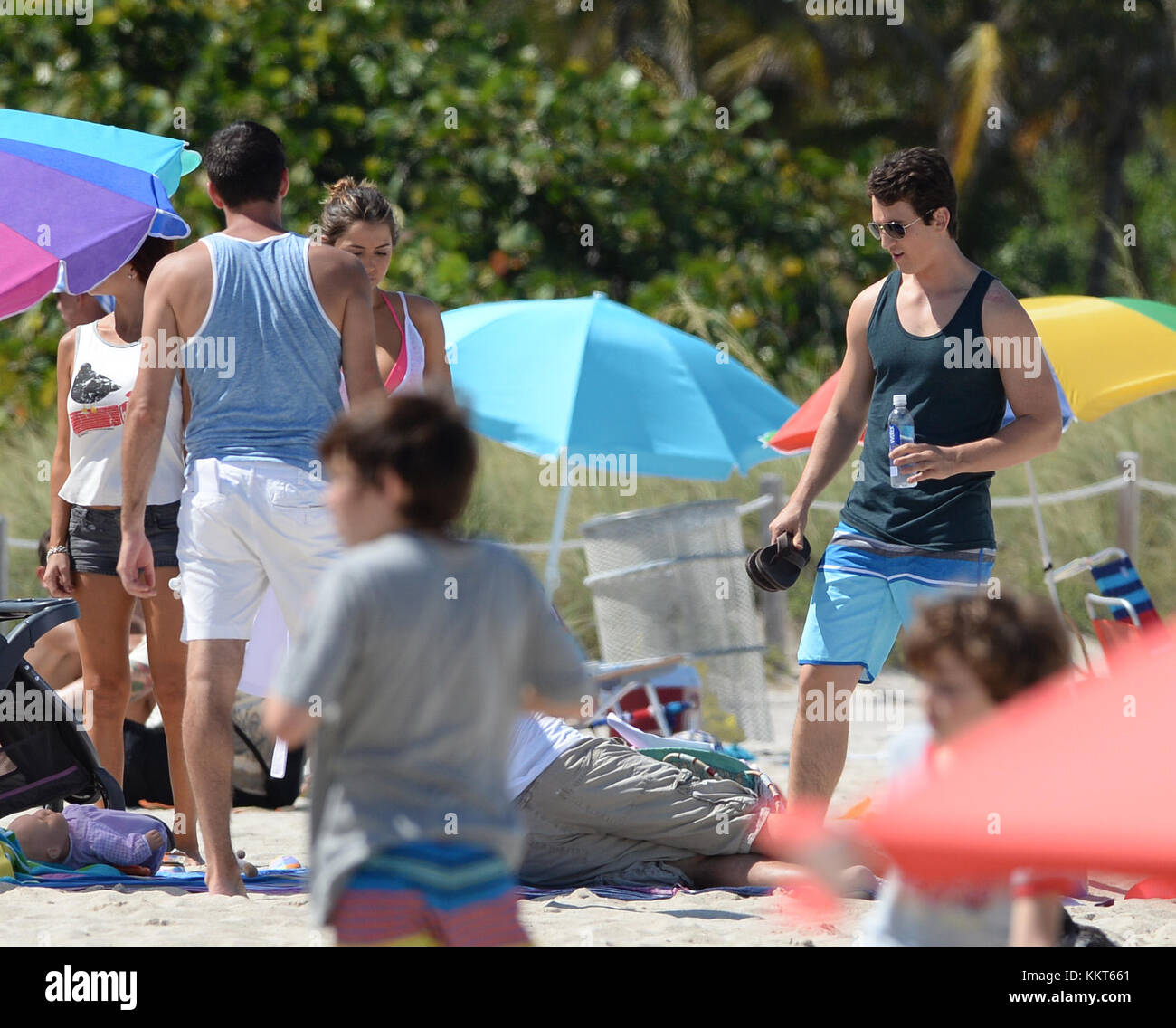 MIAMI BEACH, FL - MAY 08: Actors Jonah Hill his co star Miles Teller ...