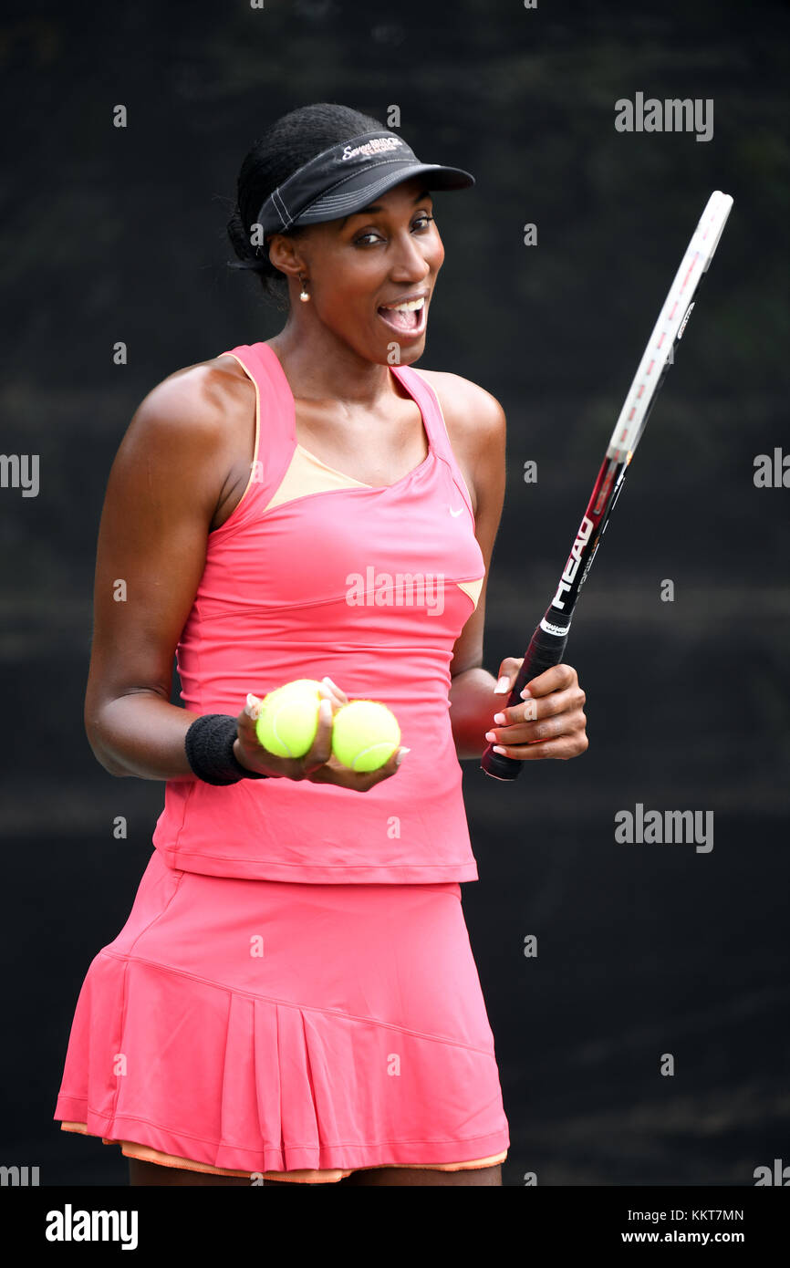 BOCA RATON, FL - NOVEMBER 03: Lisa Leslie playing Tennis at The Boca ...