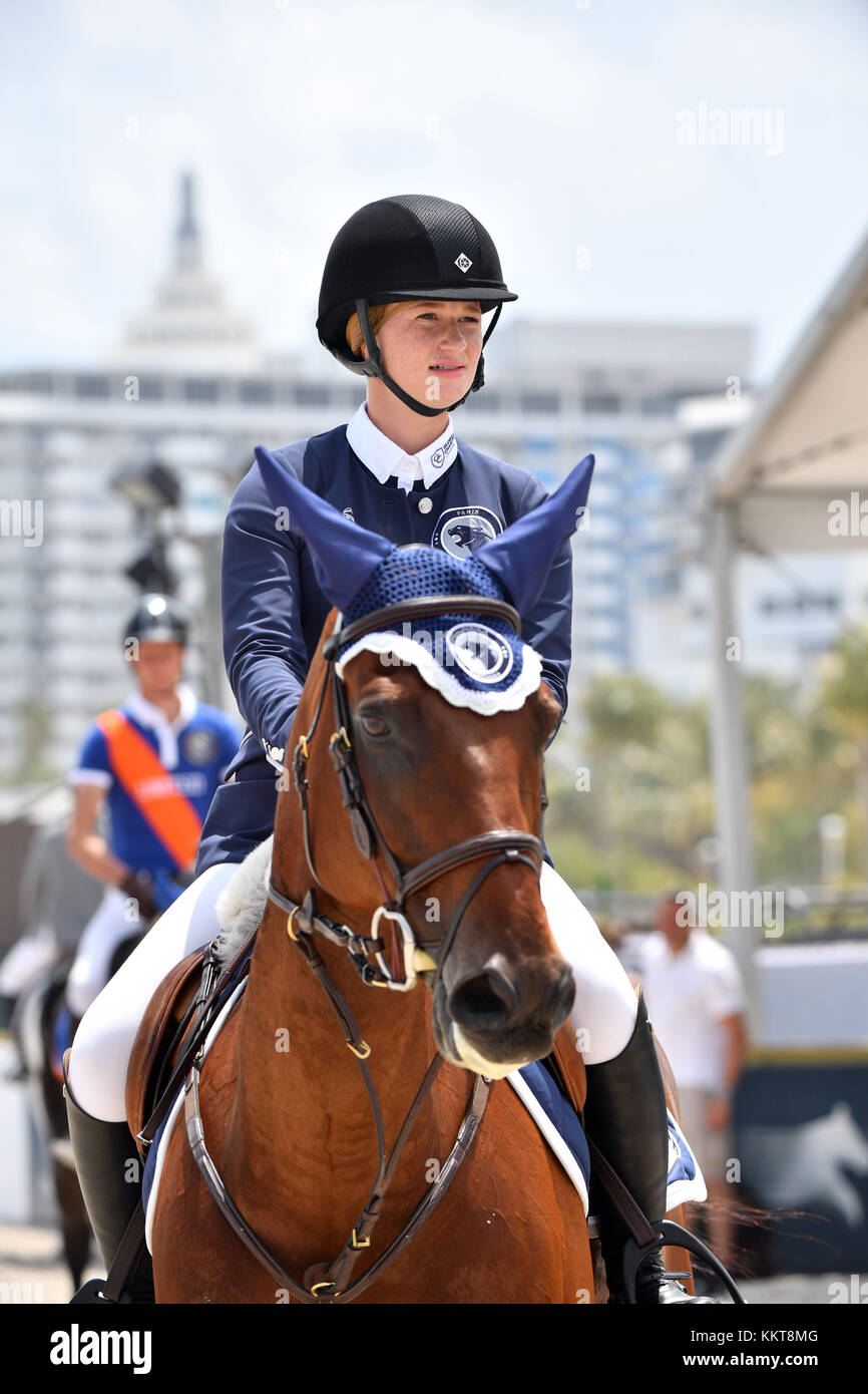 Jessica Gates High Resolution Stock Photography and Images - Alamy