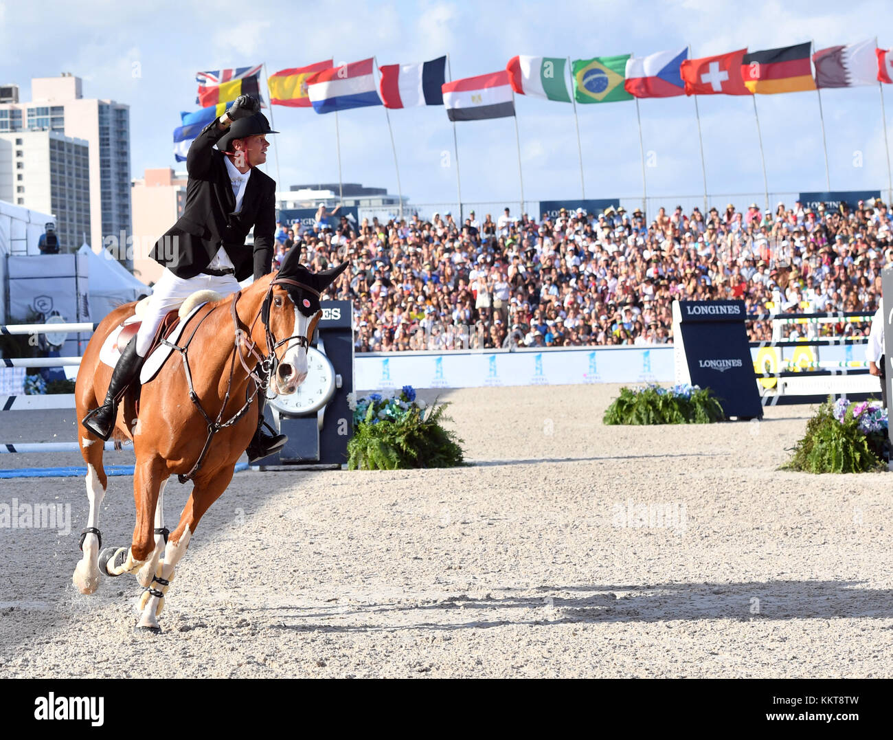 Jessica gates hi-res stock photography and images - Alamy