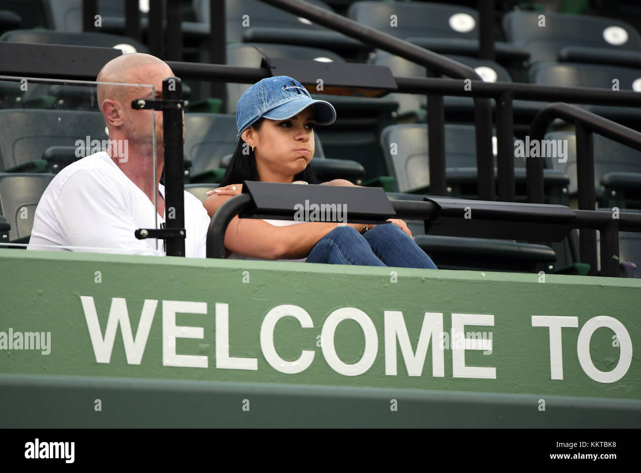 Michelle lewin hi-res stock photography and images - Alamy