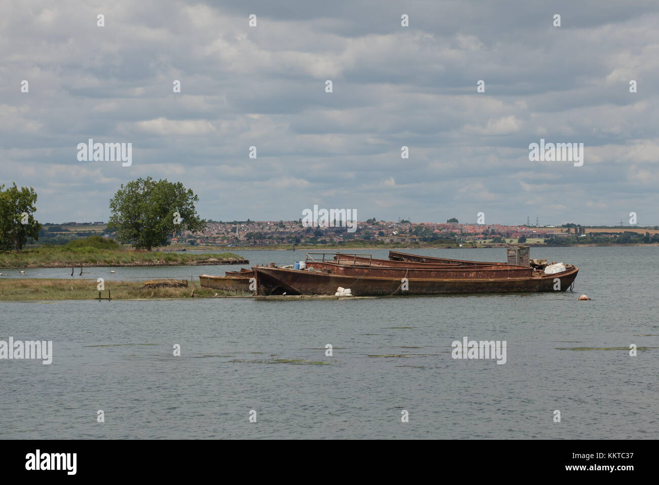 photo of an old rusting boat Stock Photo - Alamy