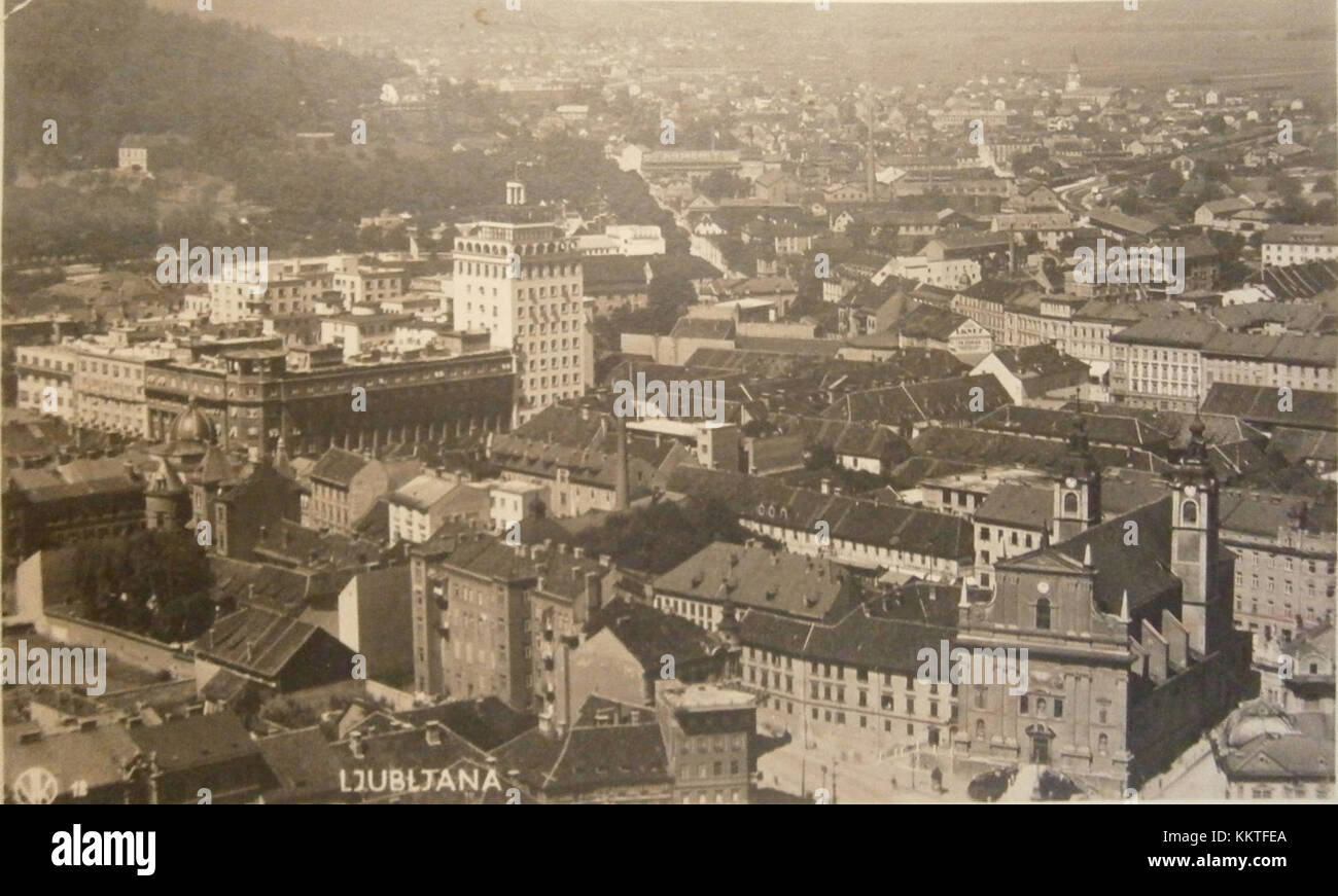 Pre war city hi-res stock photography and images - Alamy