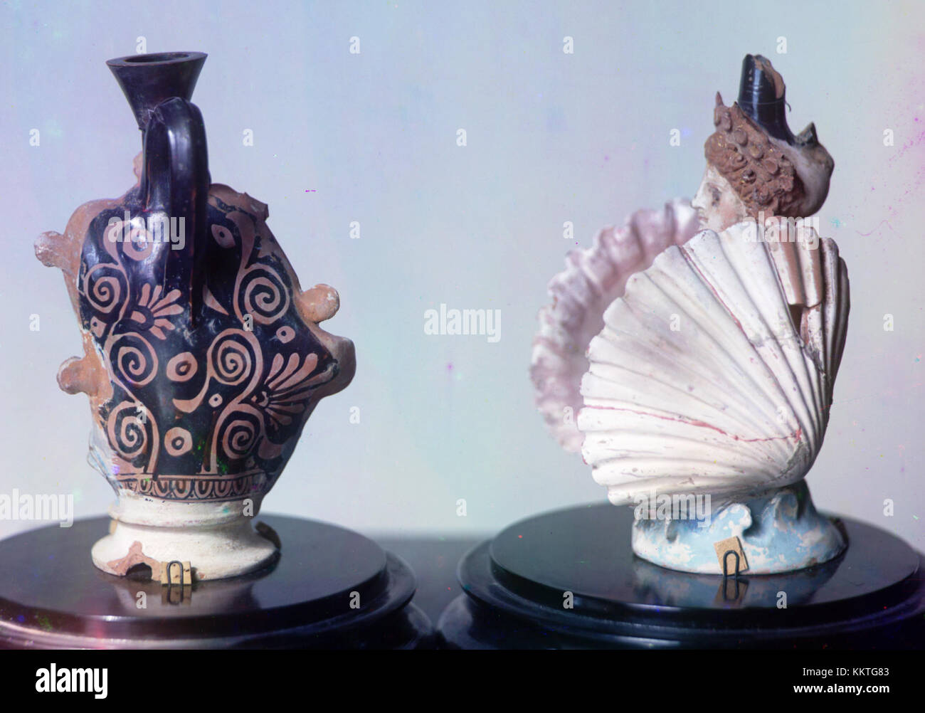 Red Figure Pottery Stock Photos & Red Figure Pottery Stock Images - Alamy