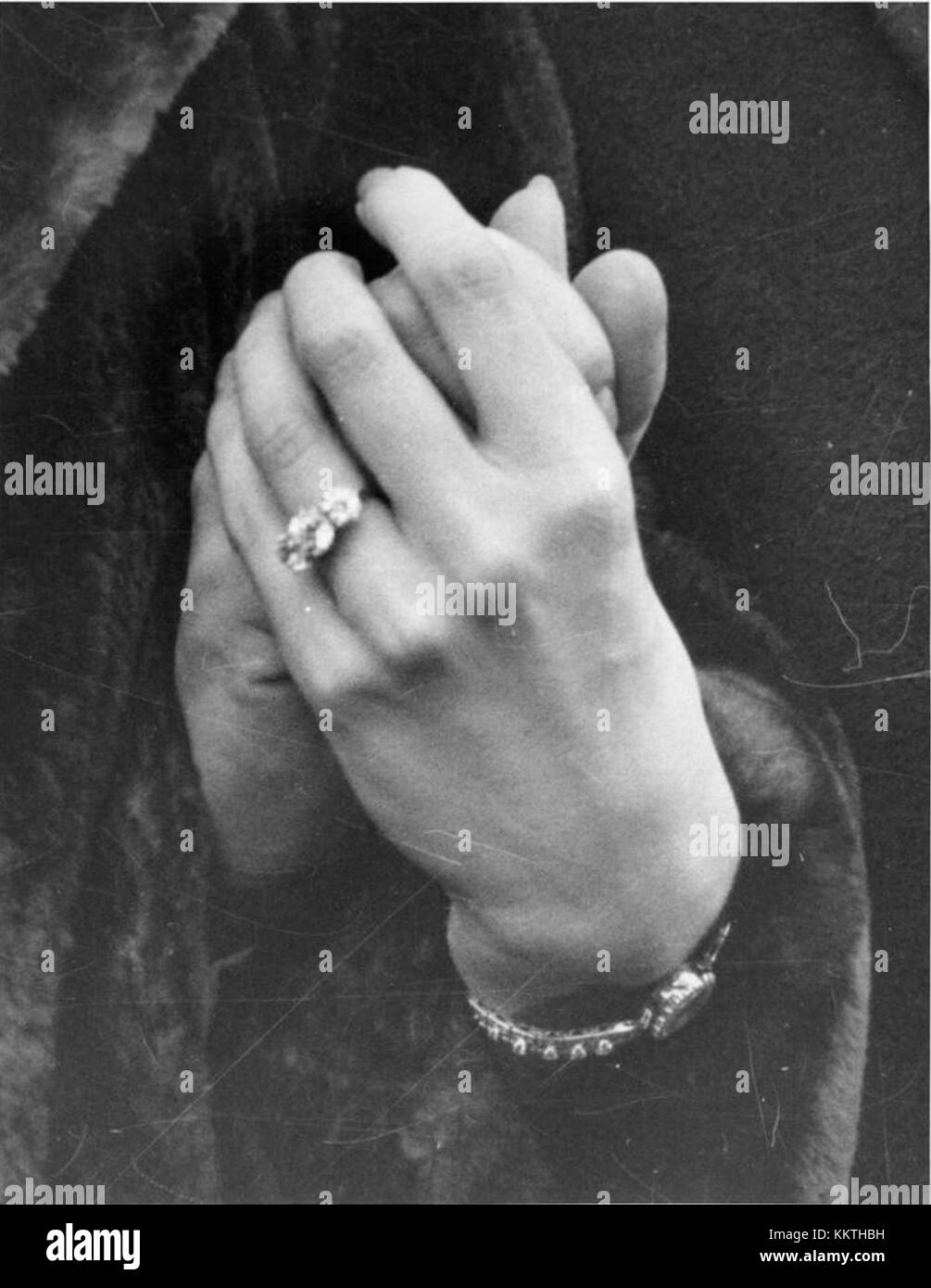 Princess Margaret's engagement ring, designed by Antony Armstrong-Jones ...