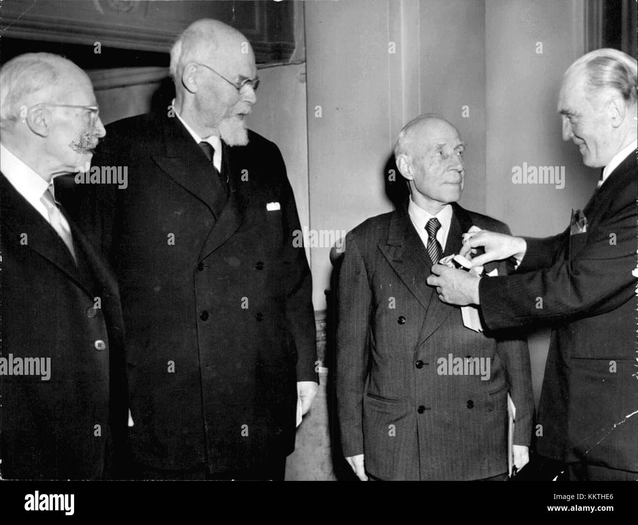 A group photo featuring Alfred Wahlstedt, Wolmar Fellenius, Nils Froman ...