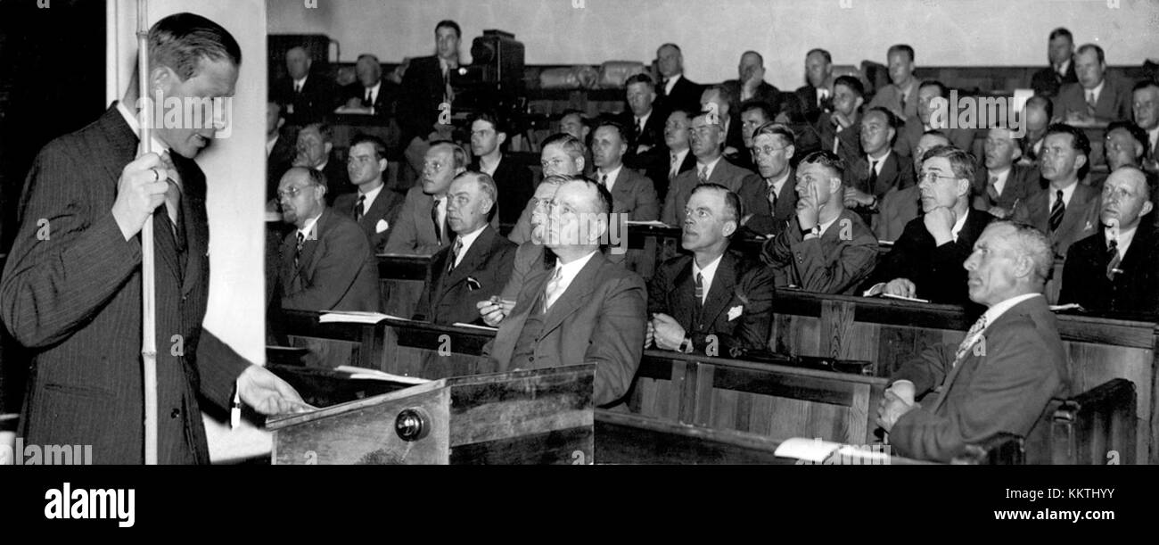 The first instruction course of the Air Protection League aimed to ...