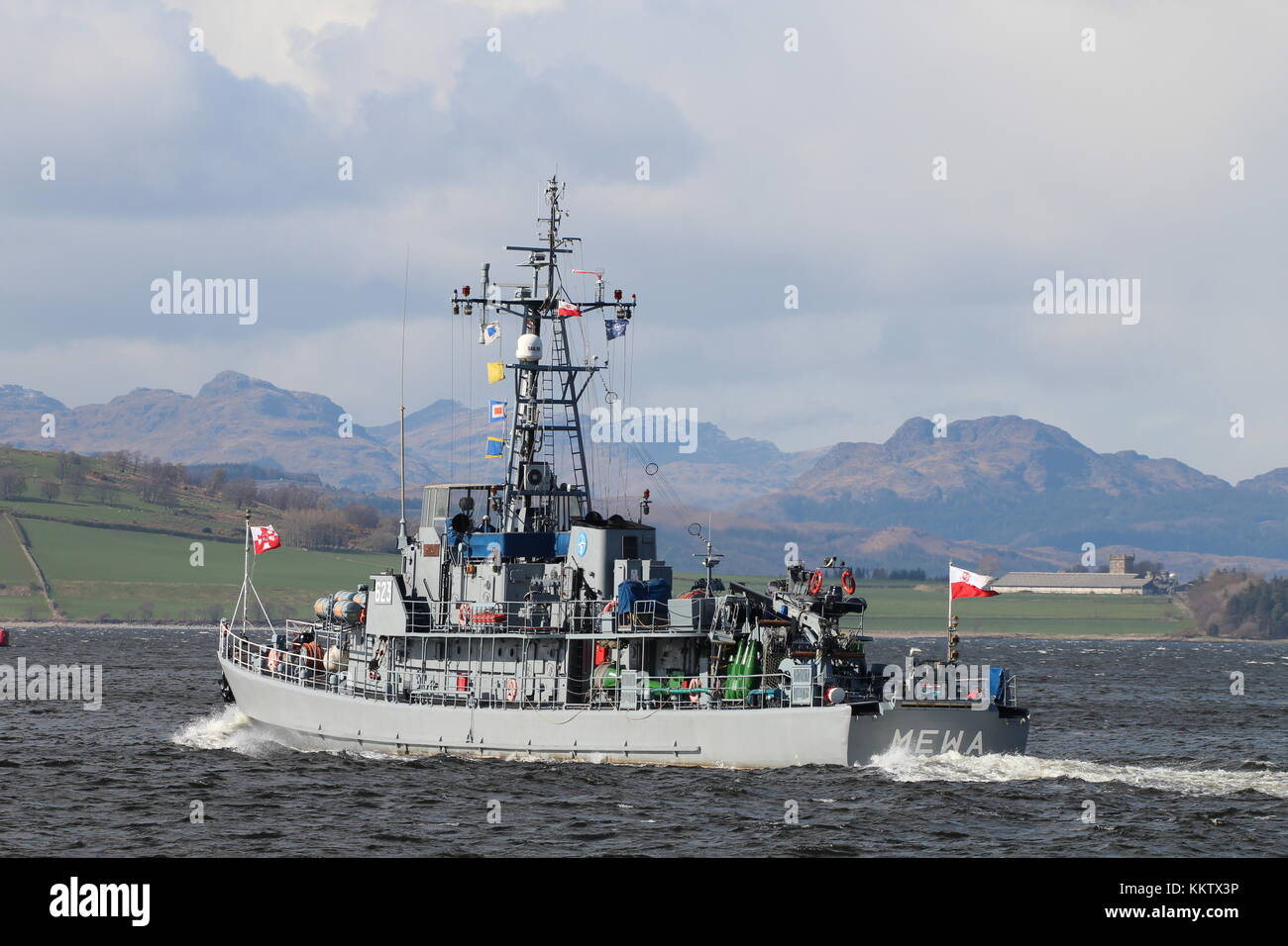 ORP Mewa (623), a Projekt 206FM-class minehunter operated by the Polish ...