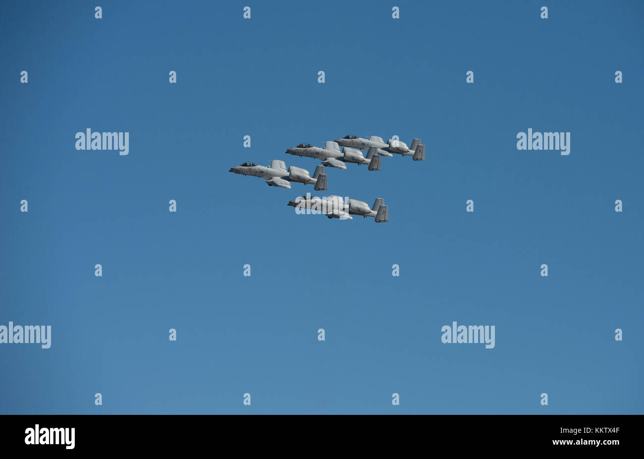 A 10s flying in formation hi-res stock photography and images - Alamy