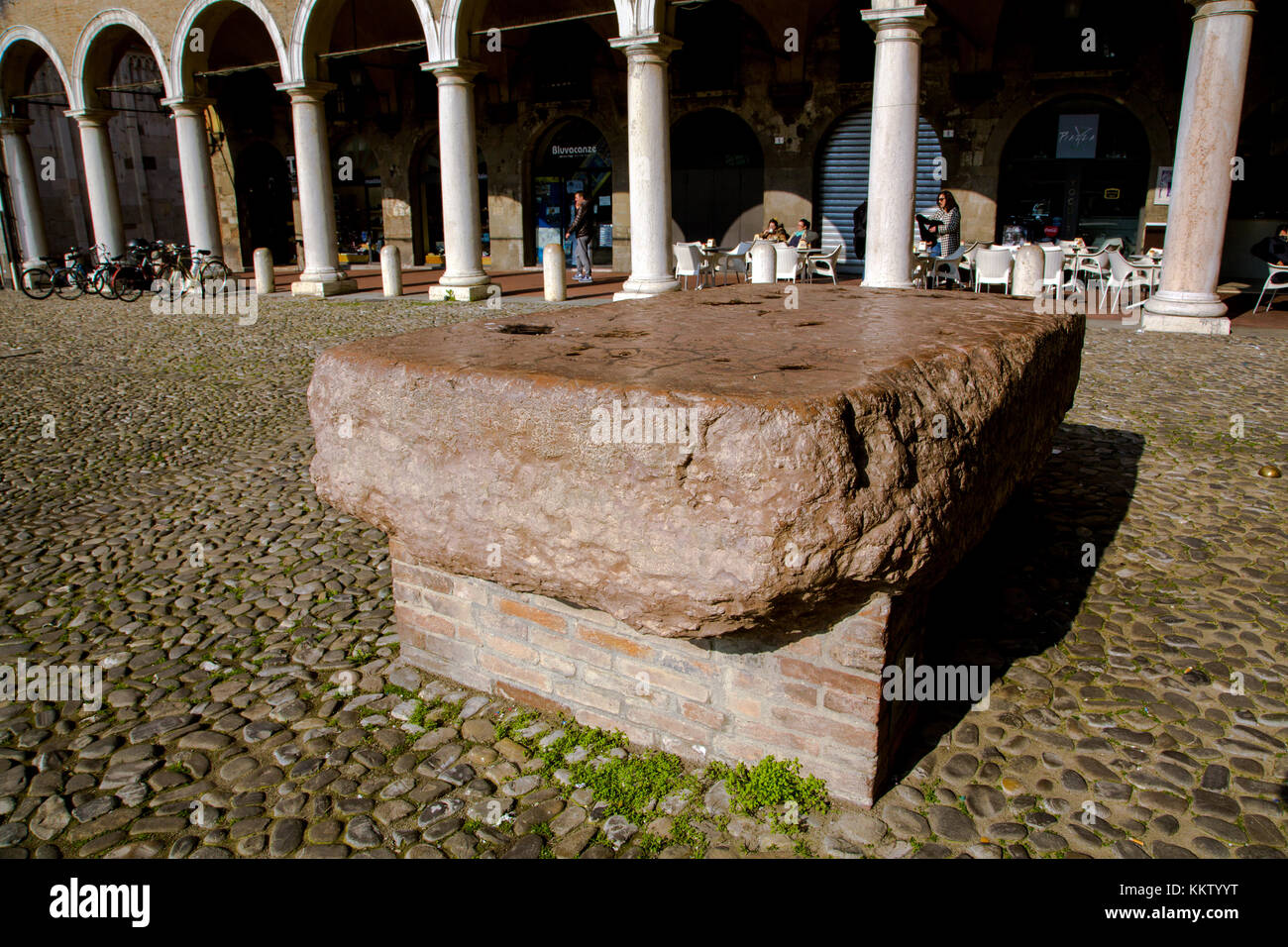 The Preda Ringadora or Haranguing Stone in Piazza Grande in Modena ...