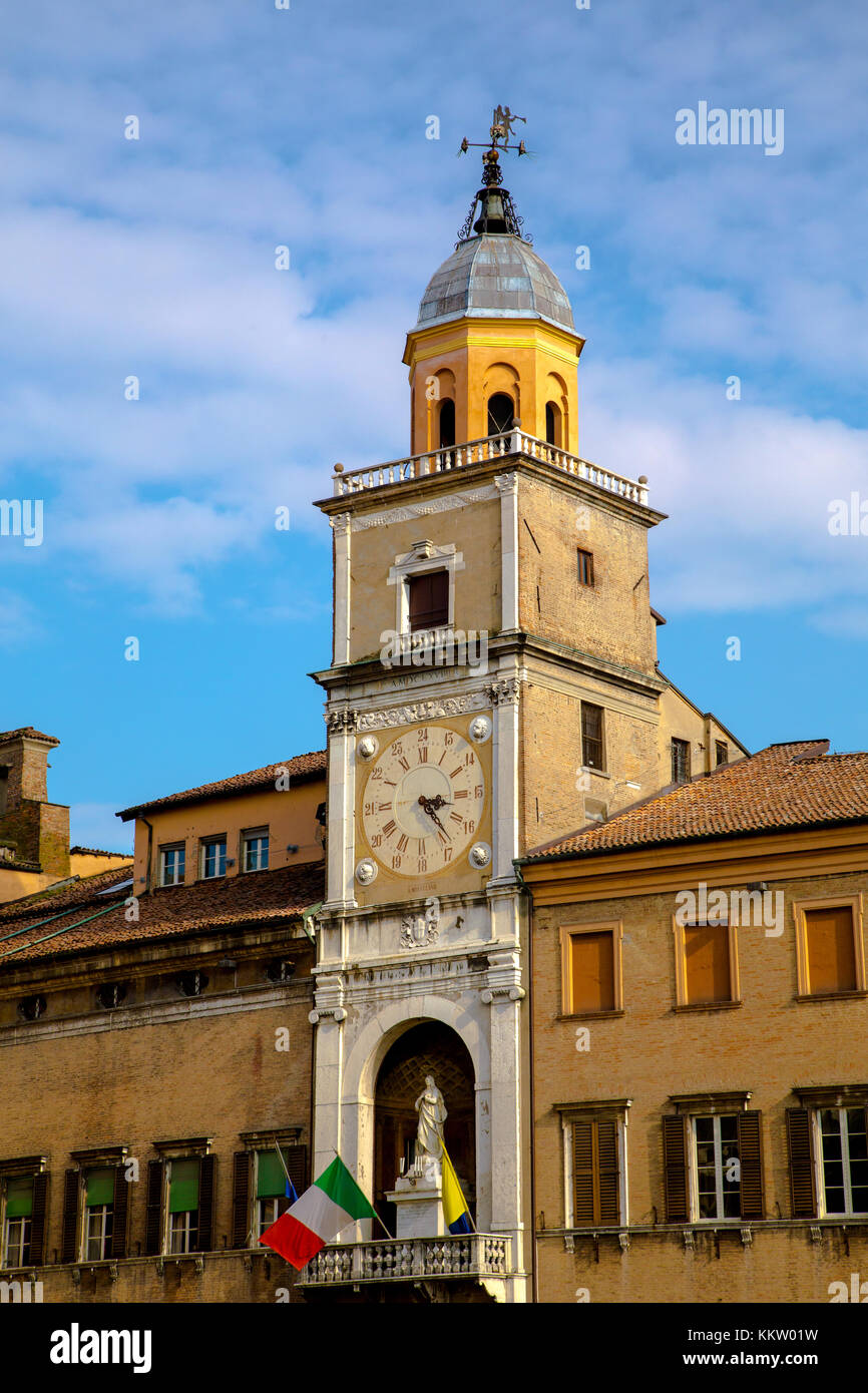 City hall comune hi-res stock photography and images - Alamy