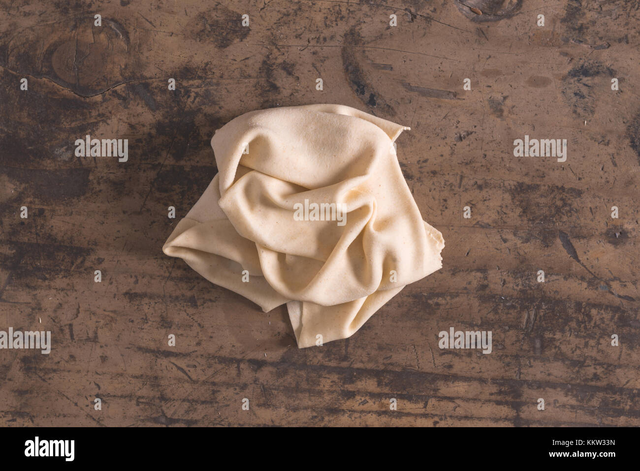 Hand made italian pasta foil for lasagne Stock Photo - Alamy