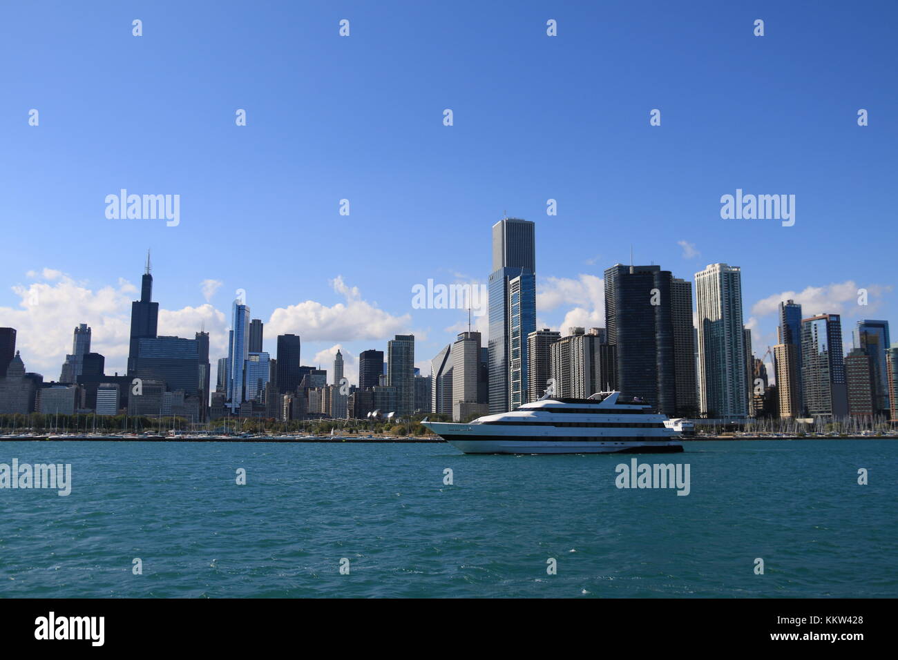 Chicago illinois tall buildings hi-res stock photography and images - Alamy