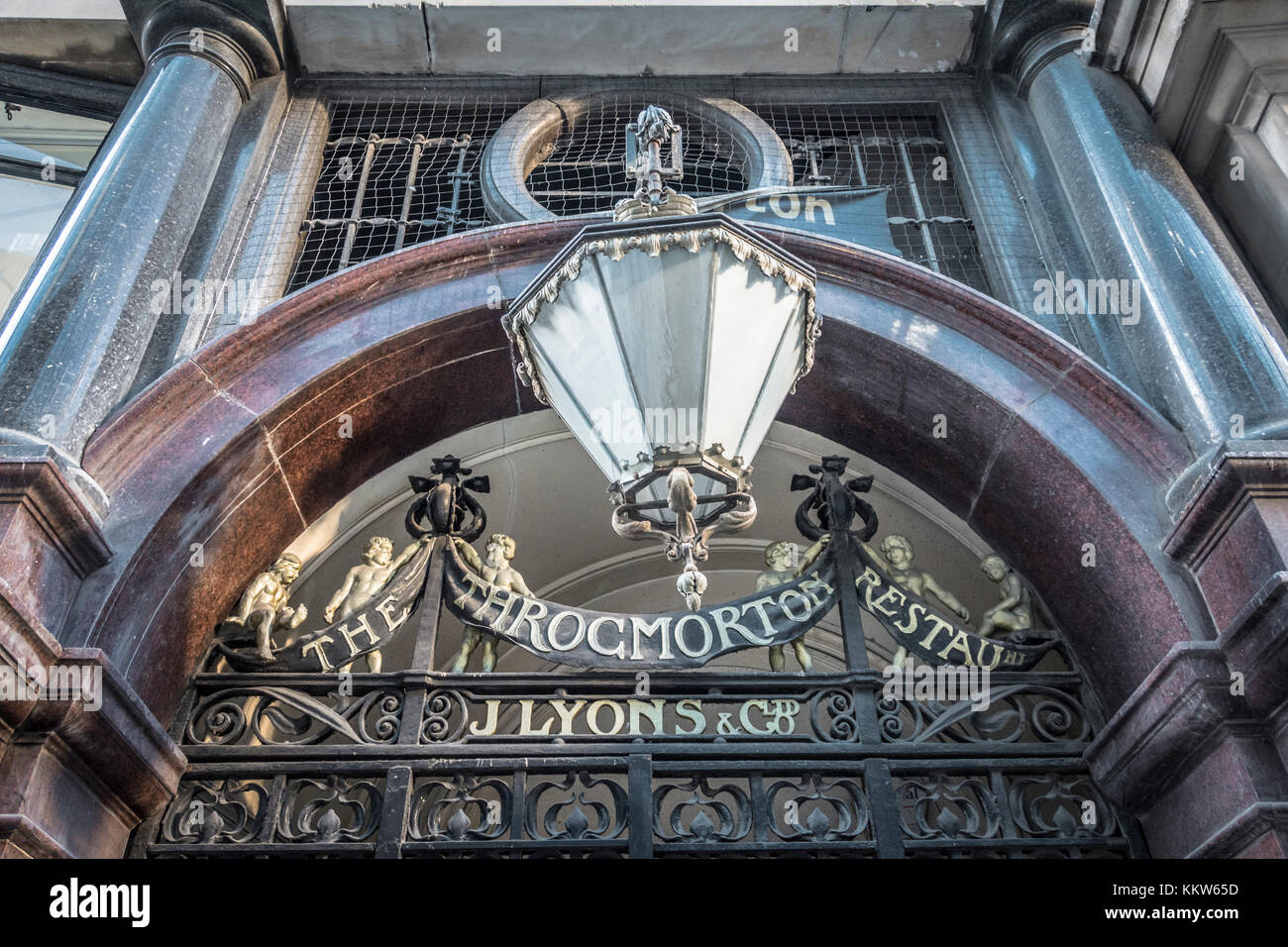 Throgmorton street hi-res stock photography and images - Alamy