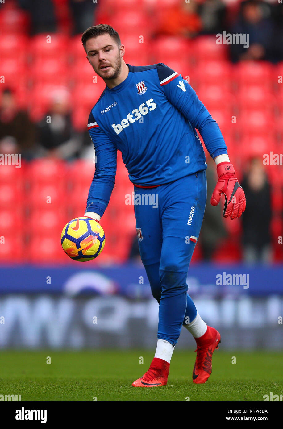 Premier league match bet35 stadium hi-res stock photography and images ...