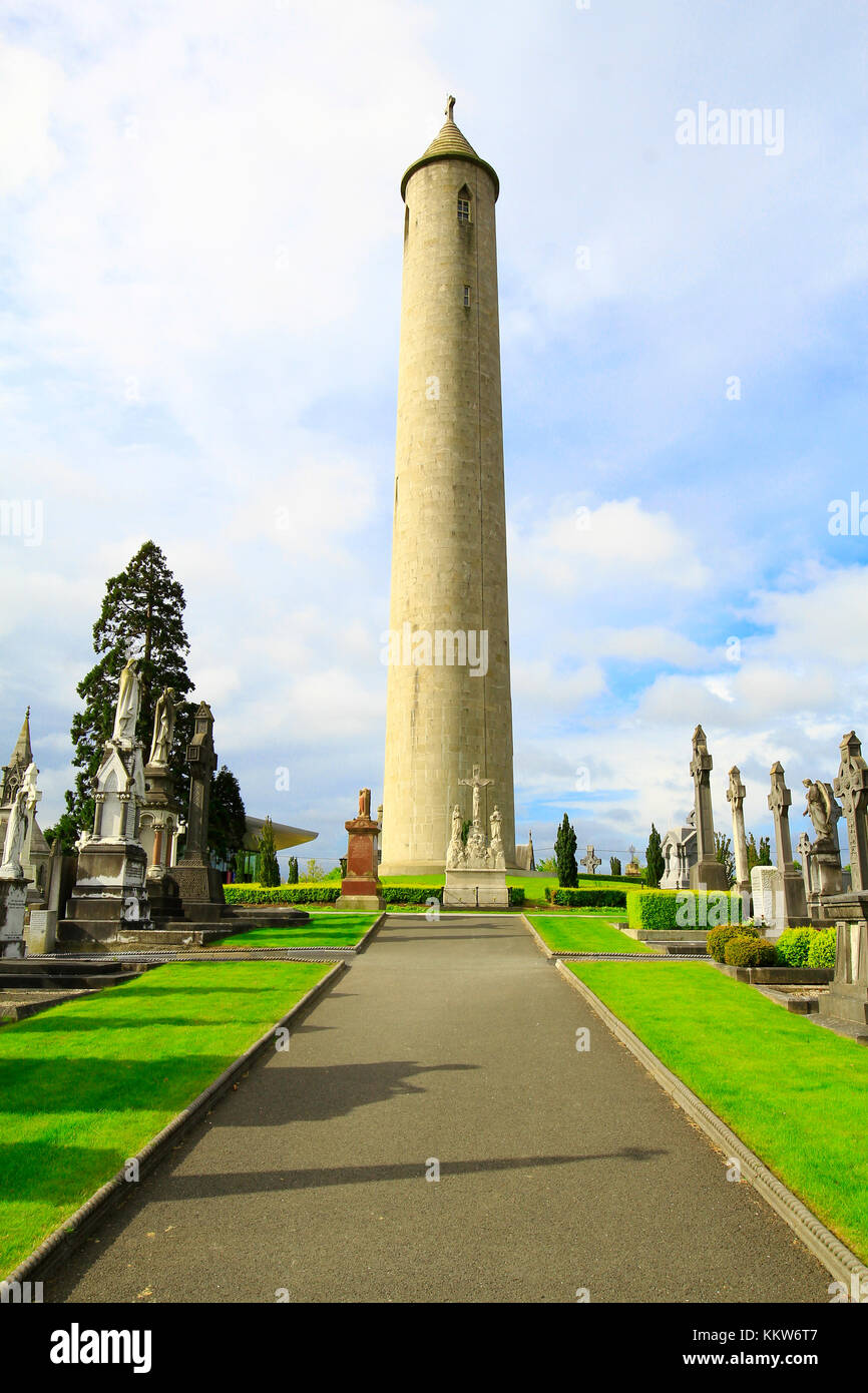 Typical Irish cemetery of the city of Dublin Stock Photo - Alamy