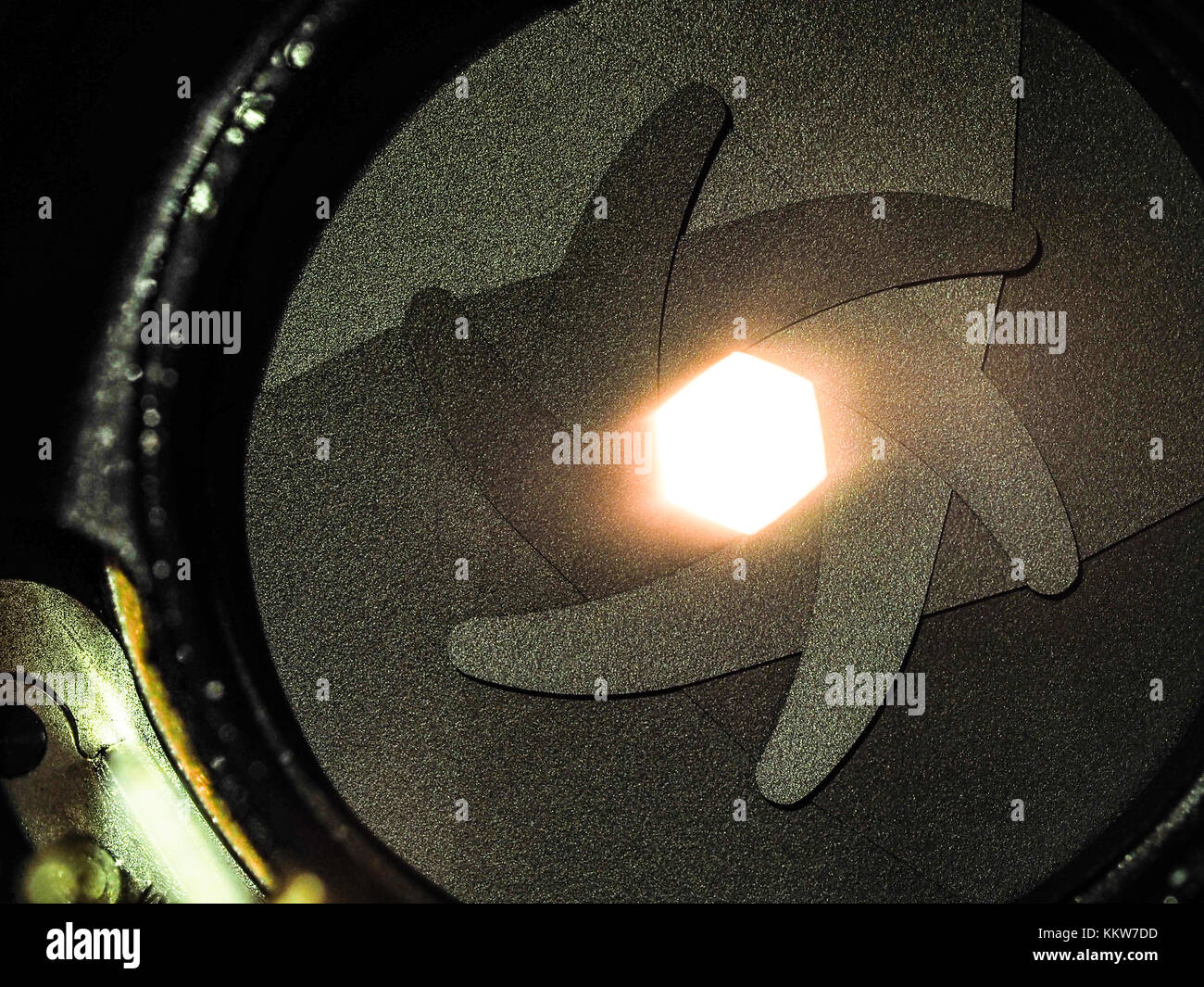 Aperture blades of a old lens Stock Photo - Alamy