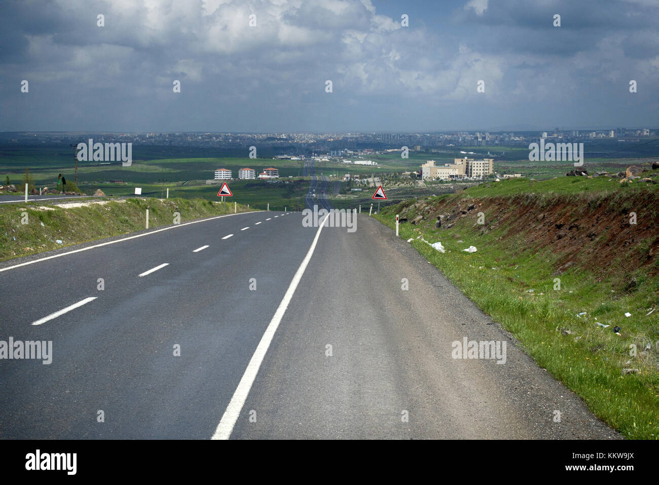 Intermontane valley hi-res stock photography and images - Alamy