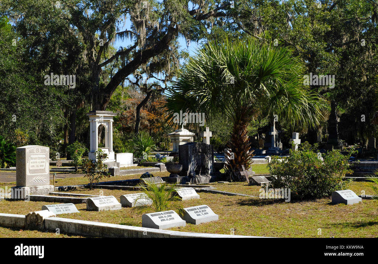 Bonaventure Cemetery in Savannah, Georgia Stock Photo - Alamy