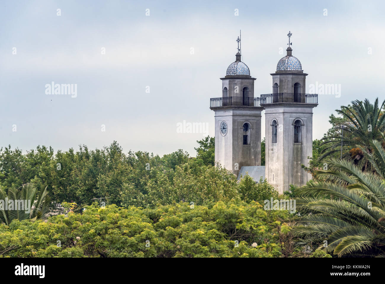 Classic spanish colonial church hi-res stock photography and images - Alamy