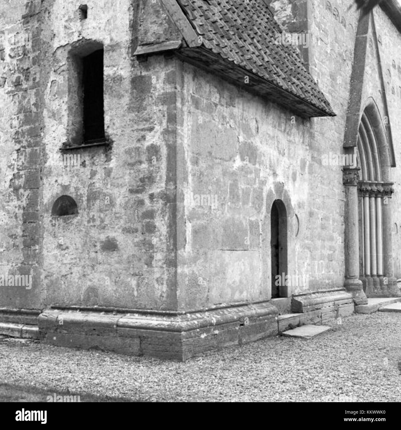 Bro Church, cataloged under KMB 16000200015099, is a notable historical ...
