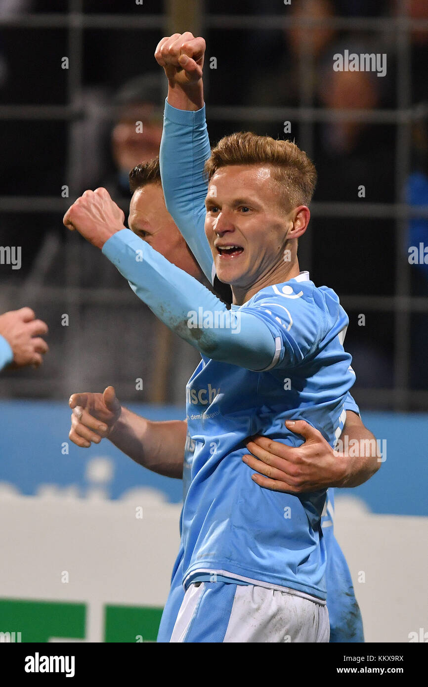 Muenchen, Deutschland. 01st Dec, 2017. goaljubel Benjamin KINDSVATER ...