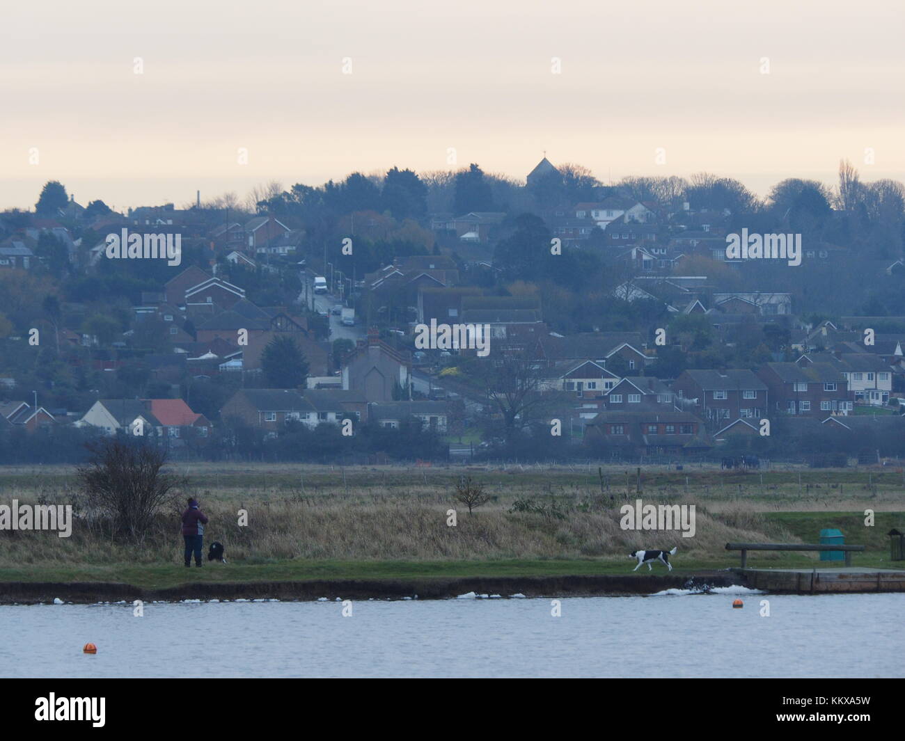 Sheerness, Kent, UK. 2nd Dec, 2017. UK Weather: a calm but cold morning ...