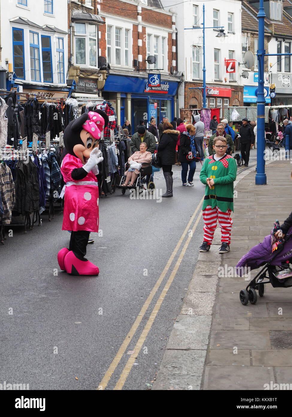 Sheerness, Kent, UK. 2nd Dec, 2017. The high street in Sheerness was ...