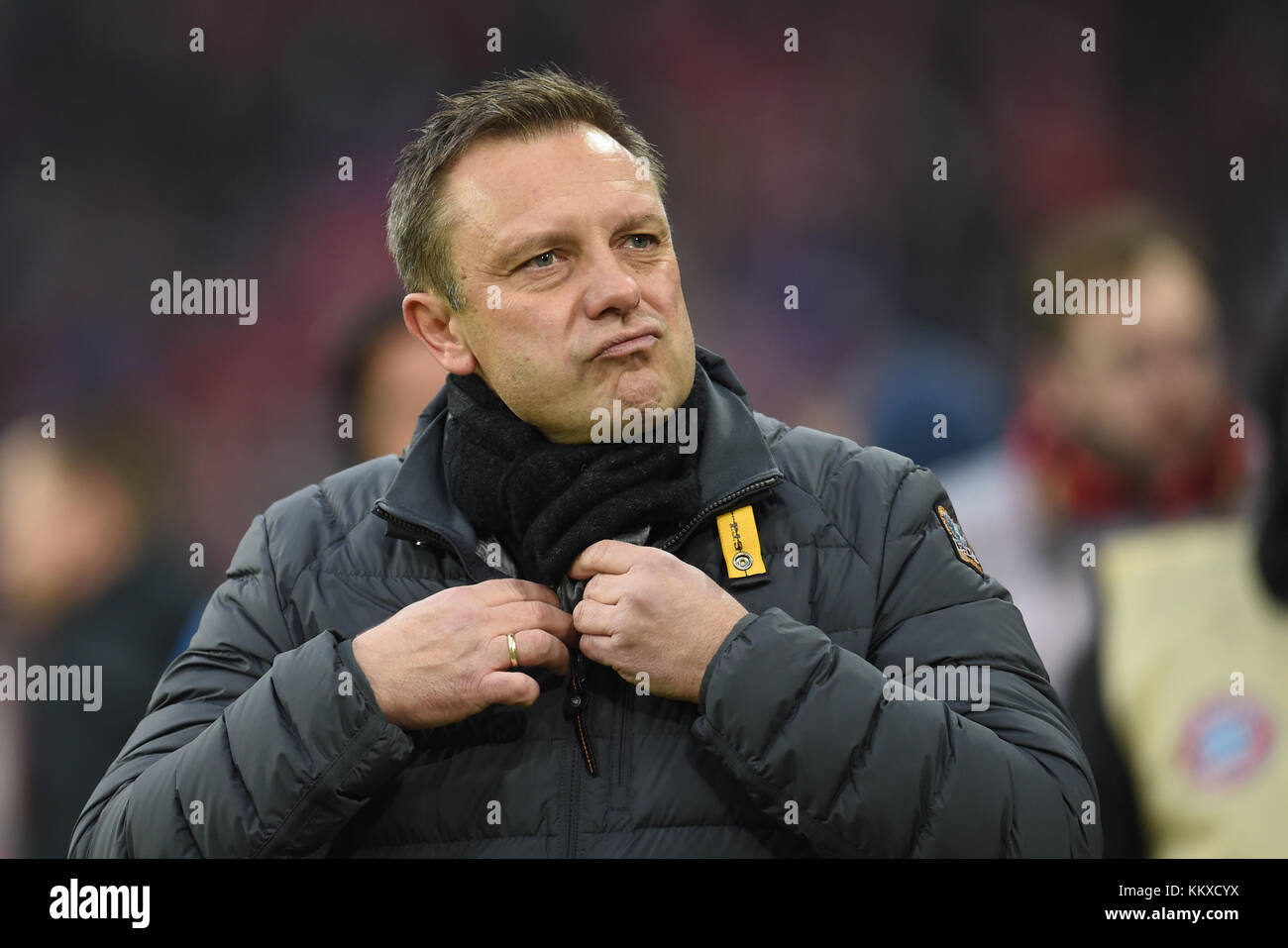 Munich, Germany. 2nd Dec, 2017. Hannover coach Andre Breitenreiter at ...