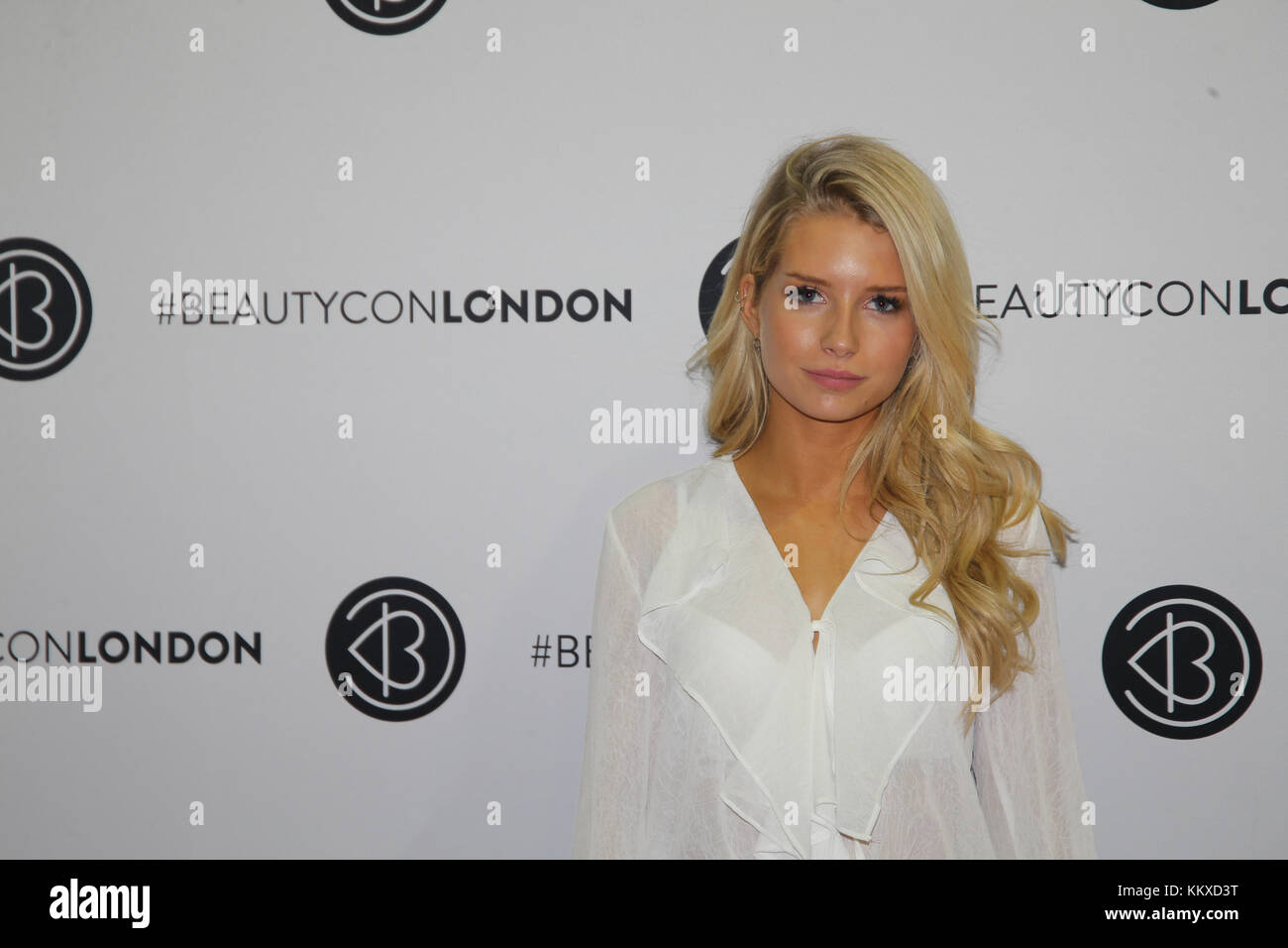 London, UK. 02nd Dec, 2017. Lottie Moss Model at Beautycon Festival ...