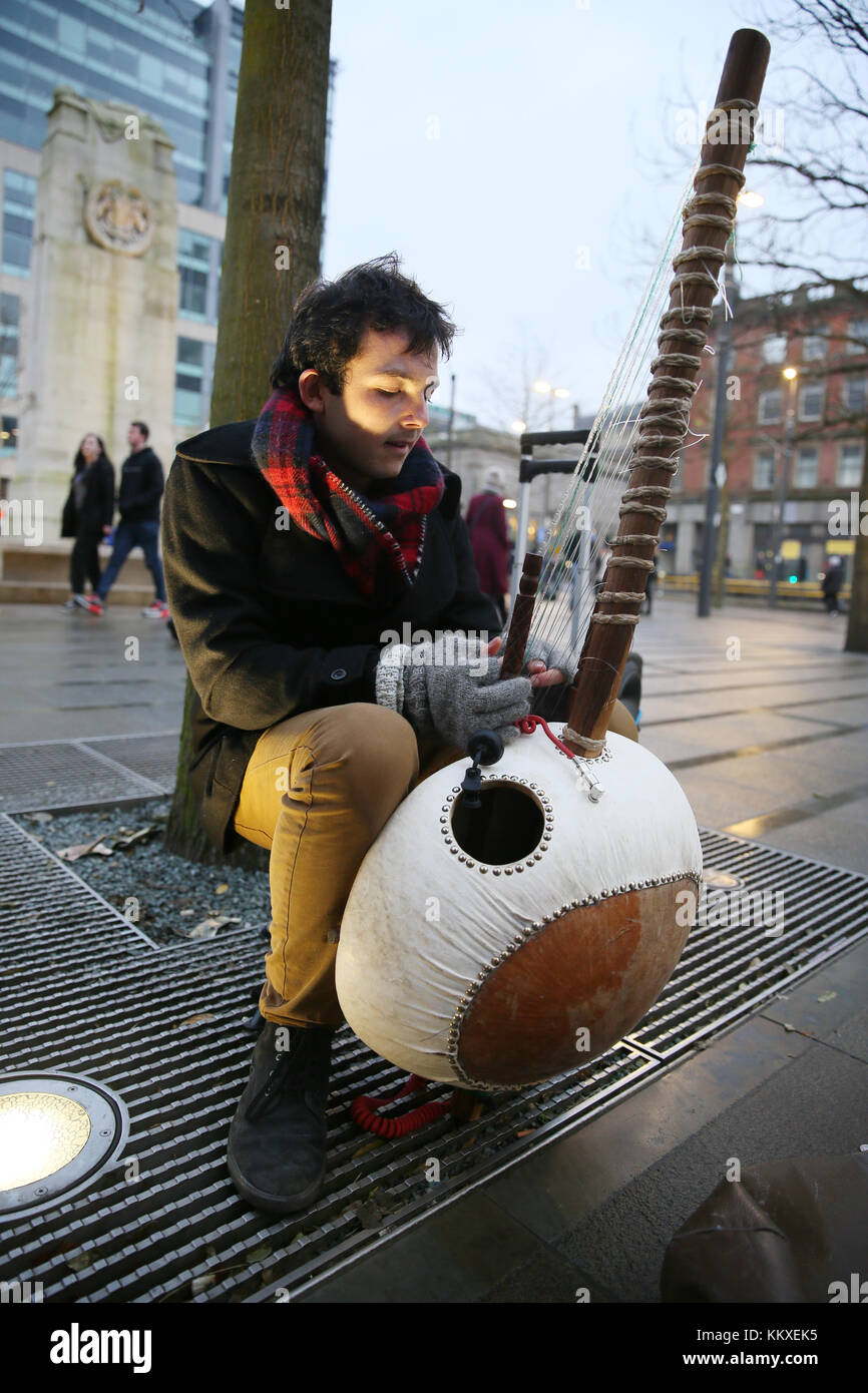 21 string lute bridge harp hi-res stock photography and images - Alamy