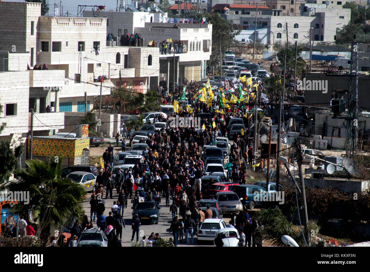 Qusra, West Bank. 2nd Dec, 2017. Relatives of Palestinian Mahmoud Odeh ...
