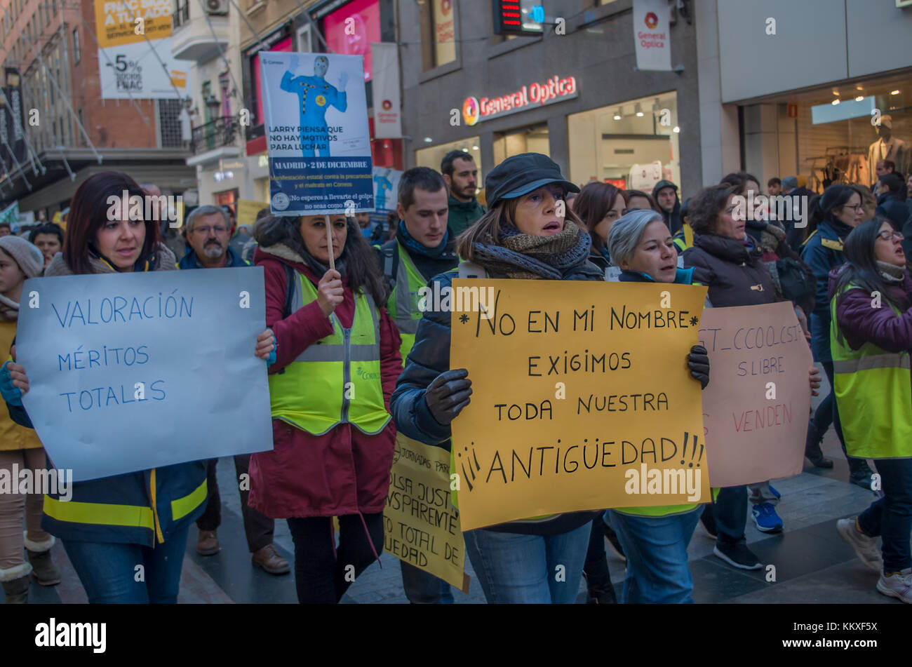 Madrid, Spain. 02nd Dec, 2017. Hundreds of post-office clerks protested ...